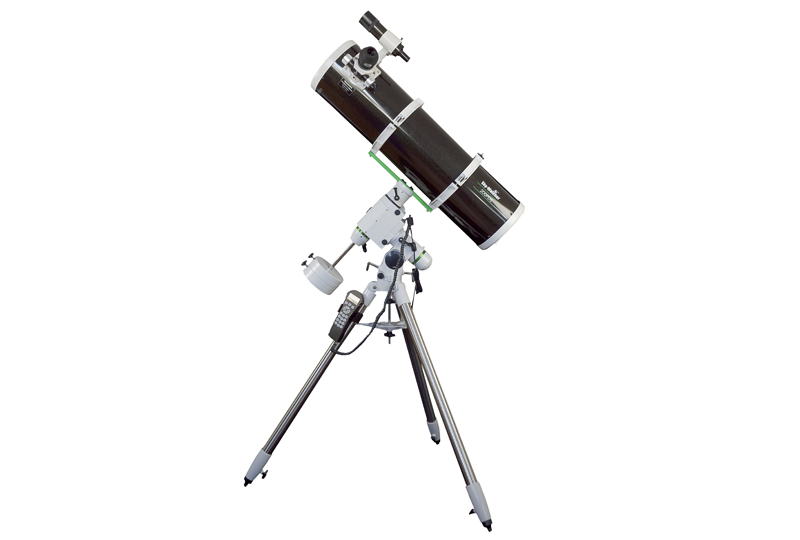 Skywatcher Teleskop EXPLORER 200PDS auf HEQ5 PRO SYNSCAN Montierung